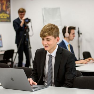 A Level Chemistry - Independent Sixth Form Surrey | Lingfield College